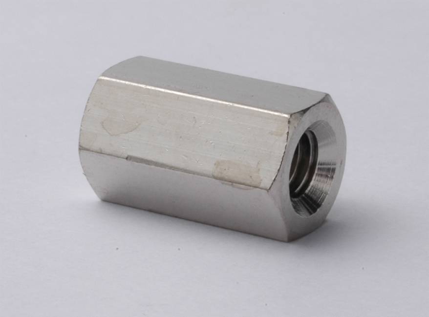 Metal Spacers | Scanfast ApS